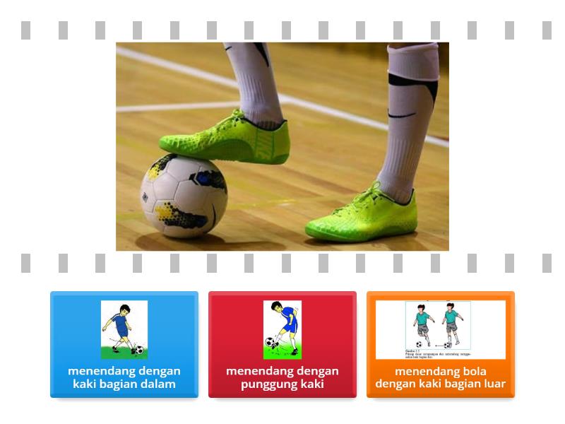 Teknik Menendang bola dengan kaki bagian dalam dalam permainan bola ...